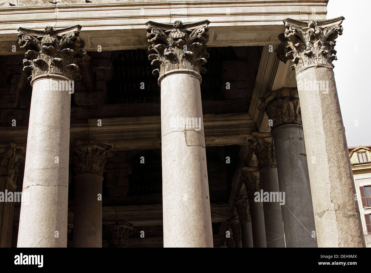 Rome facade detail roman pantheon hi-res stock photography and images ...