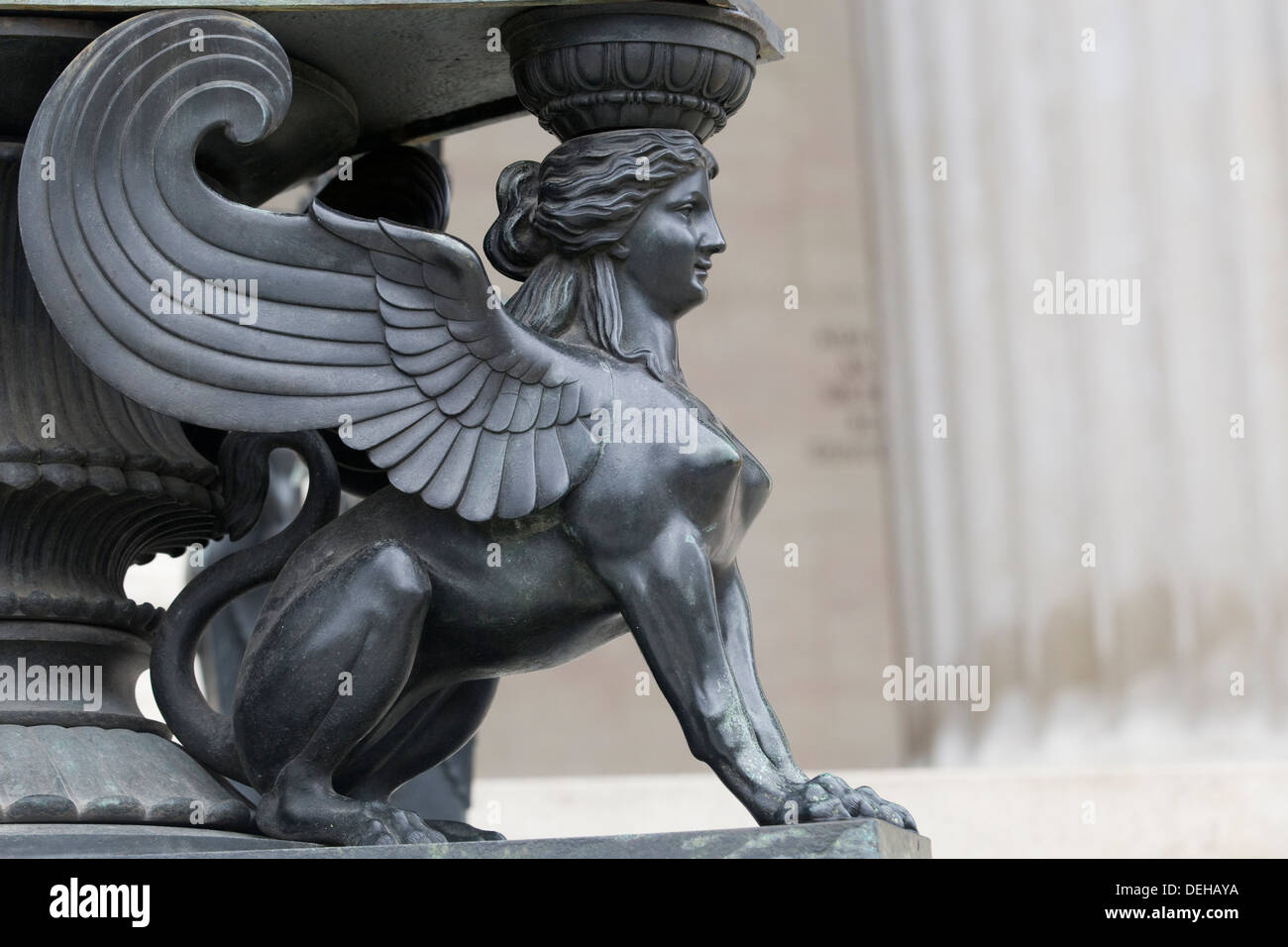 Sphinx statue hi-res stock photography and images - Alamy