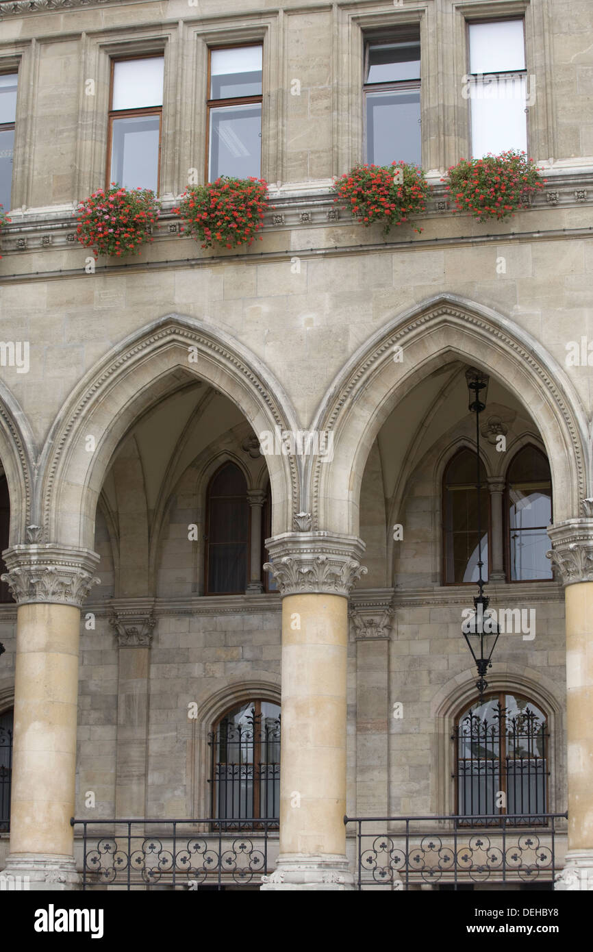 Arches and cloisters in the The Rathaus building in Vienna Stock Photo ...