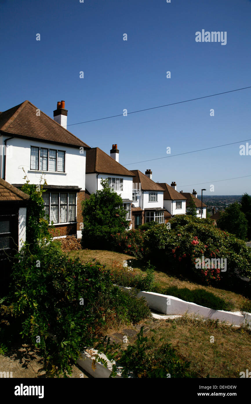 Suburbs housing hi-res stock photography and images - Alamy