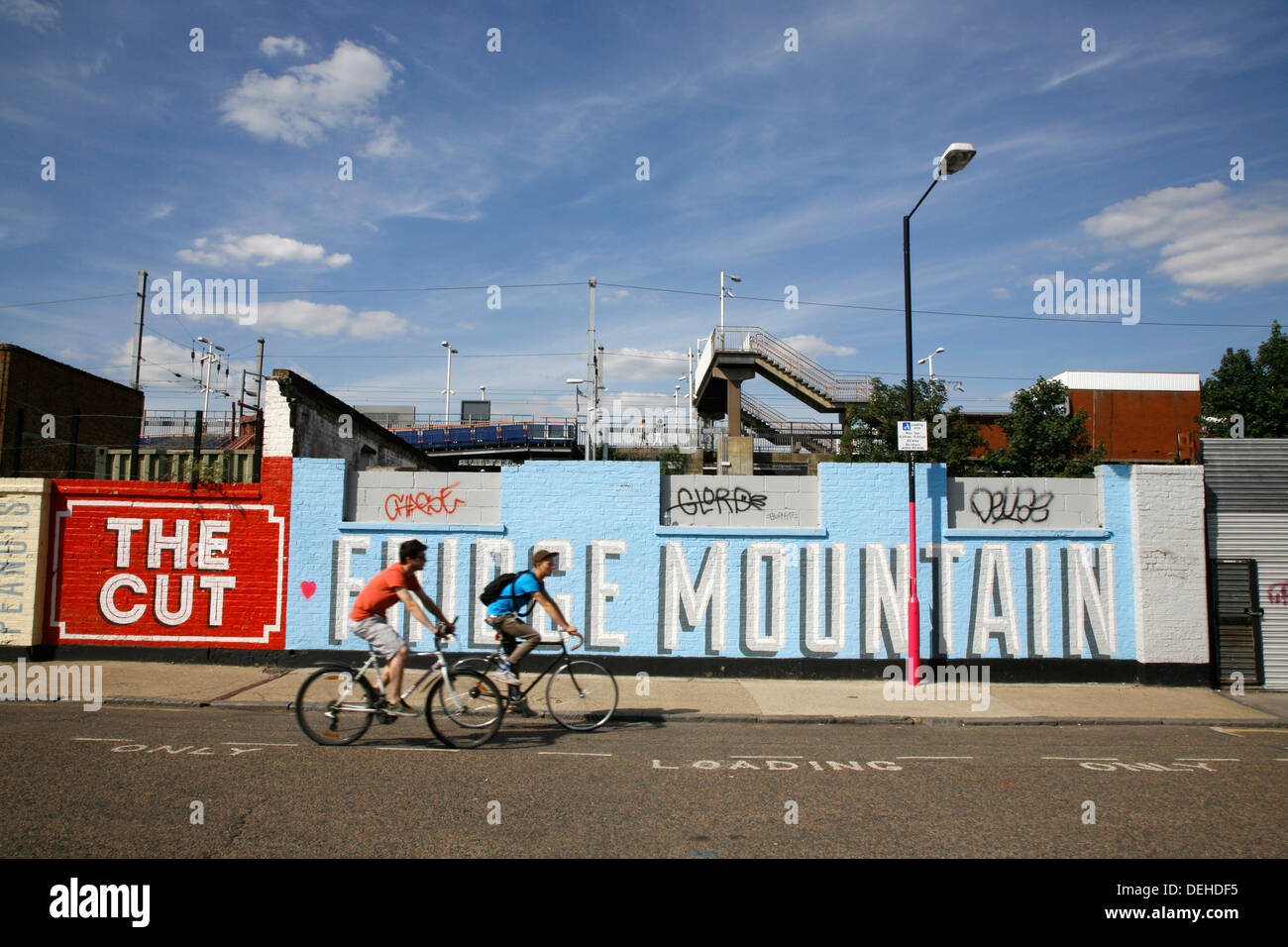 East london murals hi-res stock photography and images - Alamy