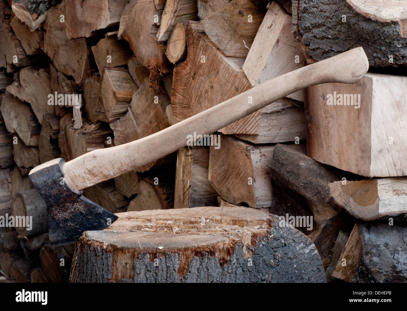 Hatchet tool hi-res stock photography and images - Alamy