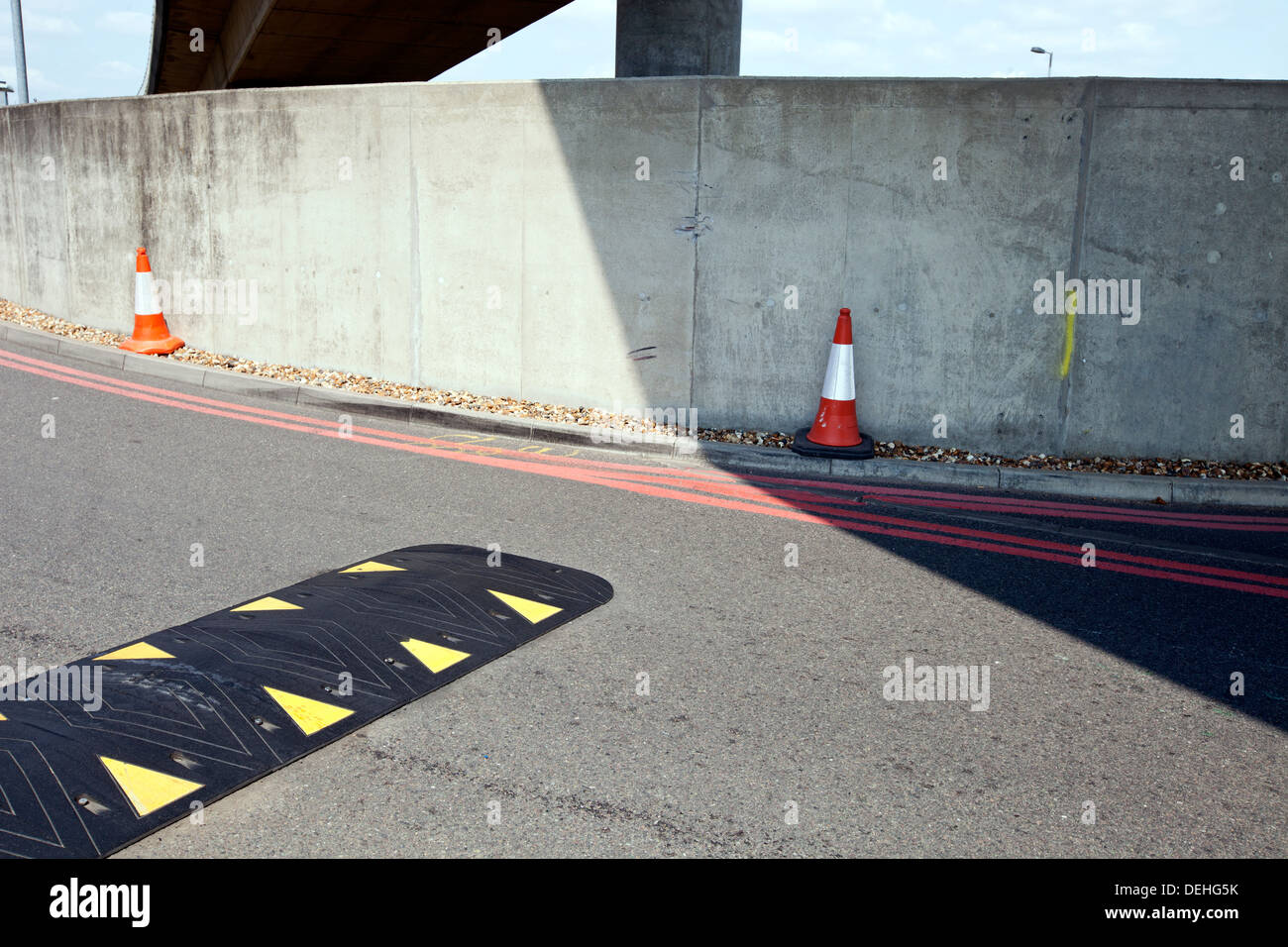 Bump into wall hi-res stock photography and images - Alamy