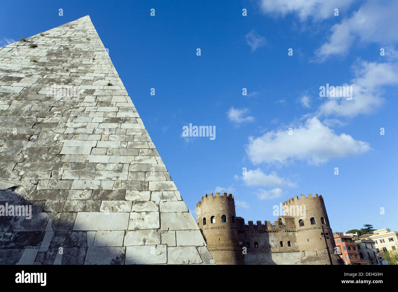 Pyramid of Caius Cestius and St Paul´s gate, Rome, Italy Stock Photo ...