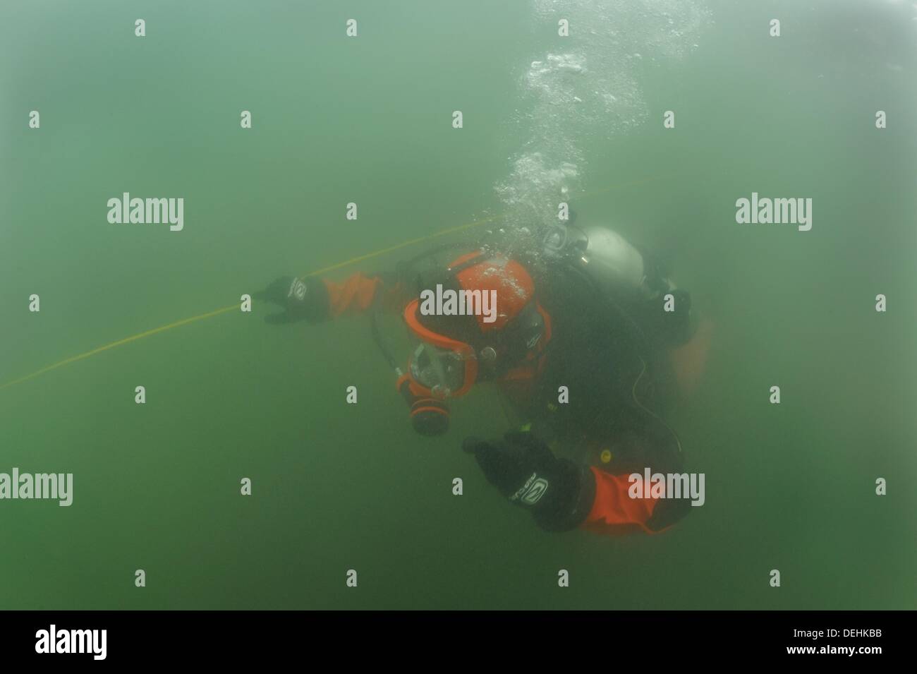 Underwater search recovery hi-res stock photography and images - Alamy