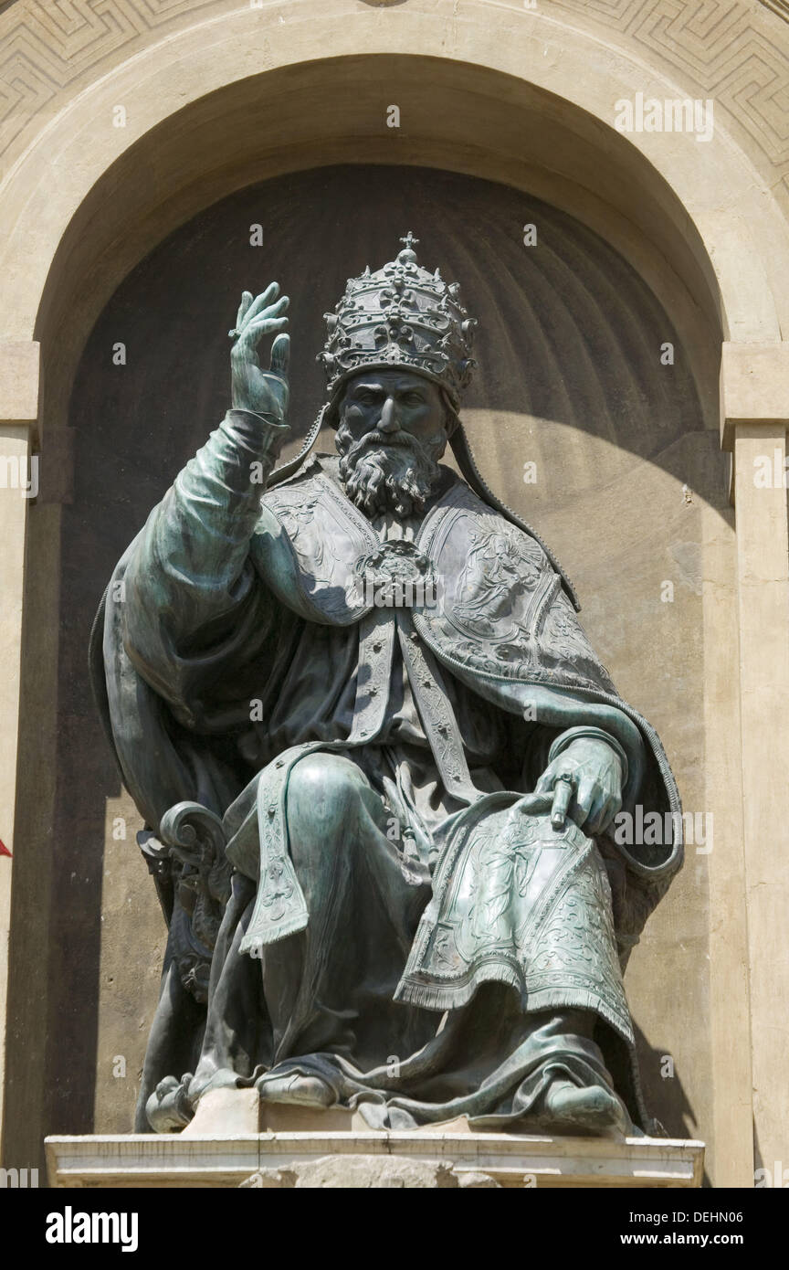 Gregory xiii pope hi-res stock photography and images - Alamy
