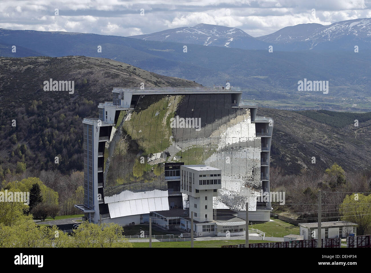 Solar furnace, odeillo hi-res stock photography and images - Alamy