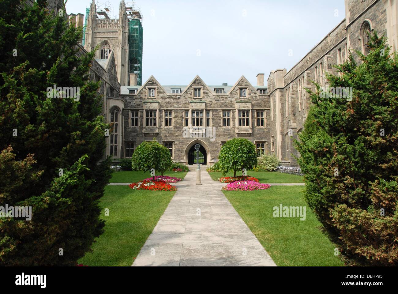 Hart house university of toronto hi-res stock photography and images ...