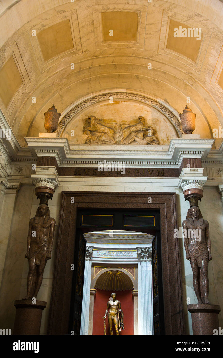 Entrance to the Gallery of the Statues, Vatican Museums, Vatican City ...