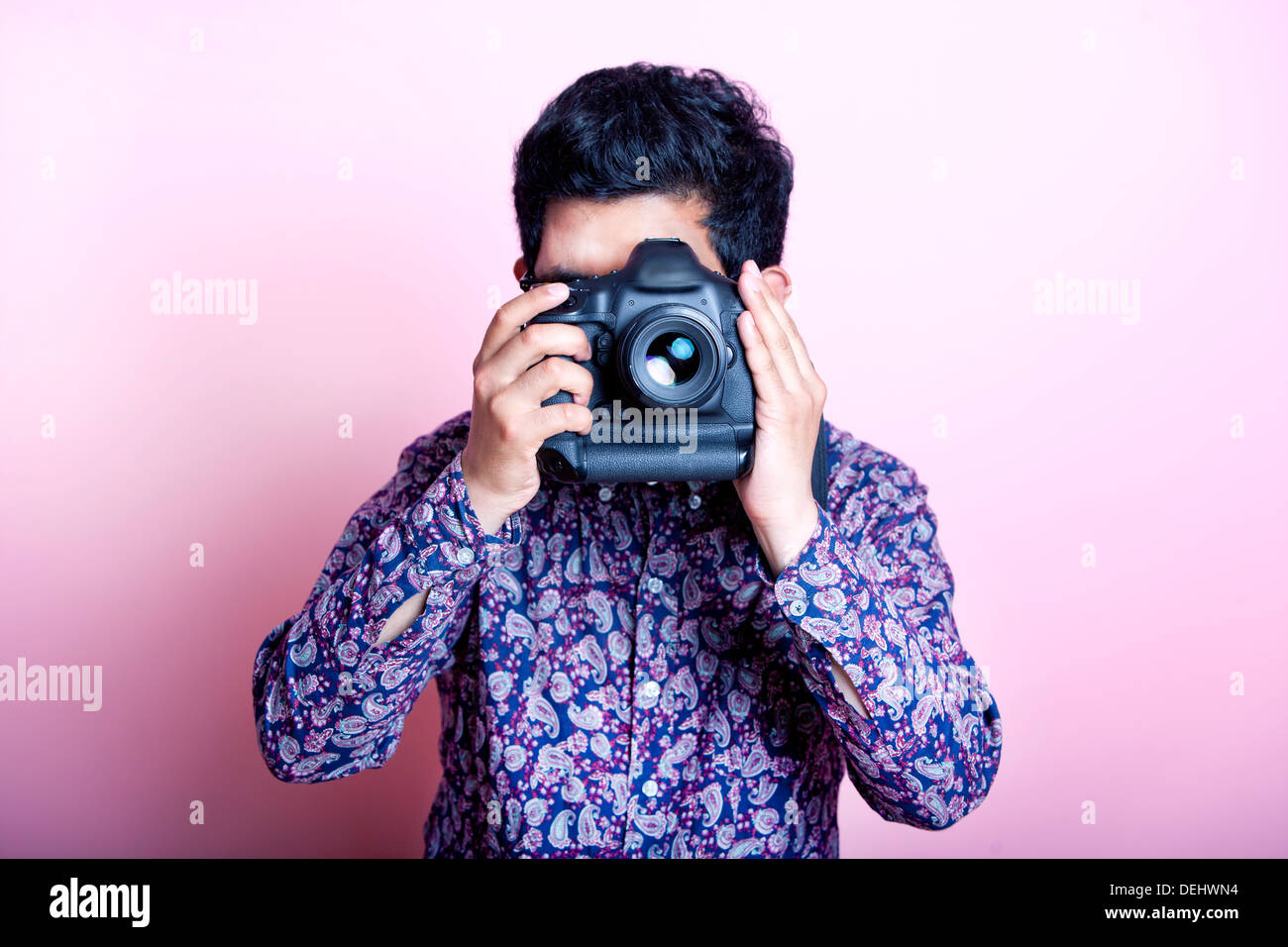 Asian photographer hi-res stock photography and images - Alamy