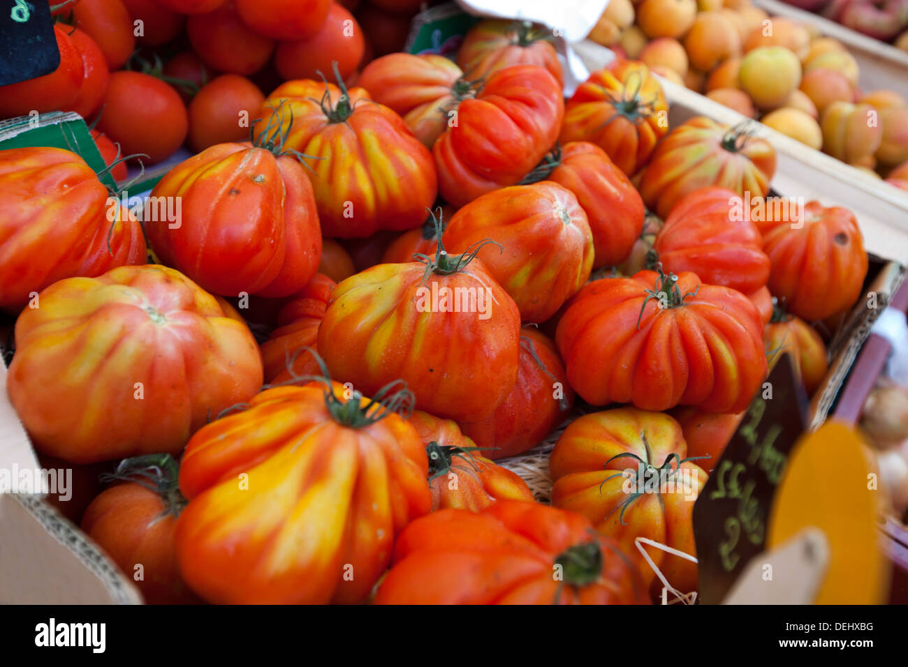 Display tomatoes hi-res stock photography and images - Alamy