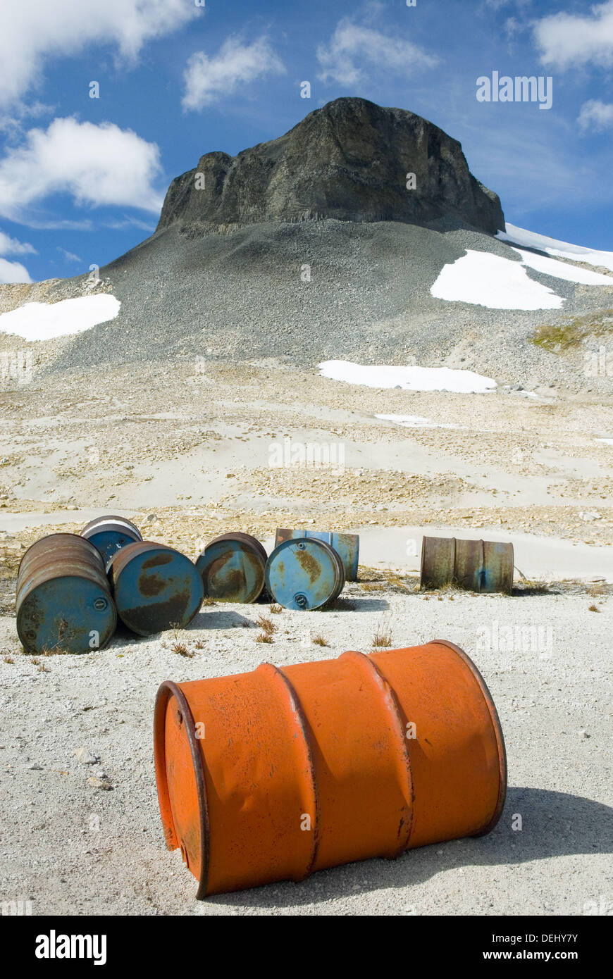 Fuel drums hi-res stock photography and images - Alamy