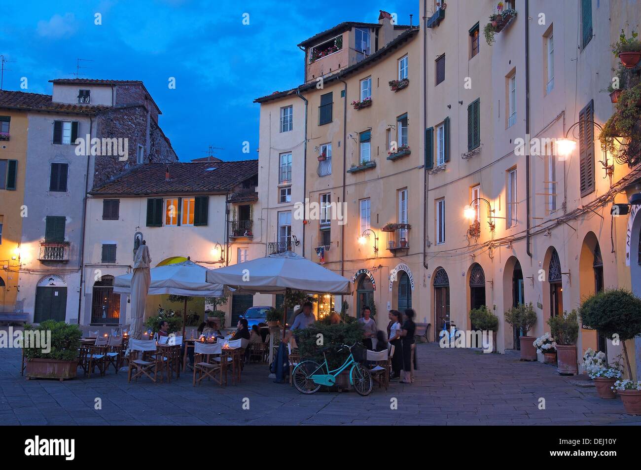 Lucca anfiteatro square at dusk piazza anfiteatro tuscany italy europe ...