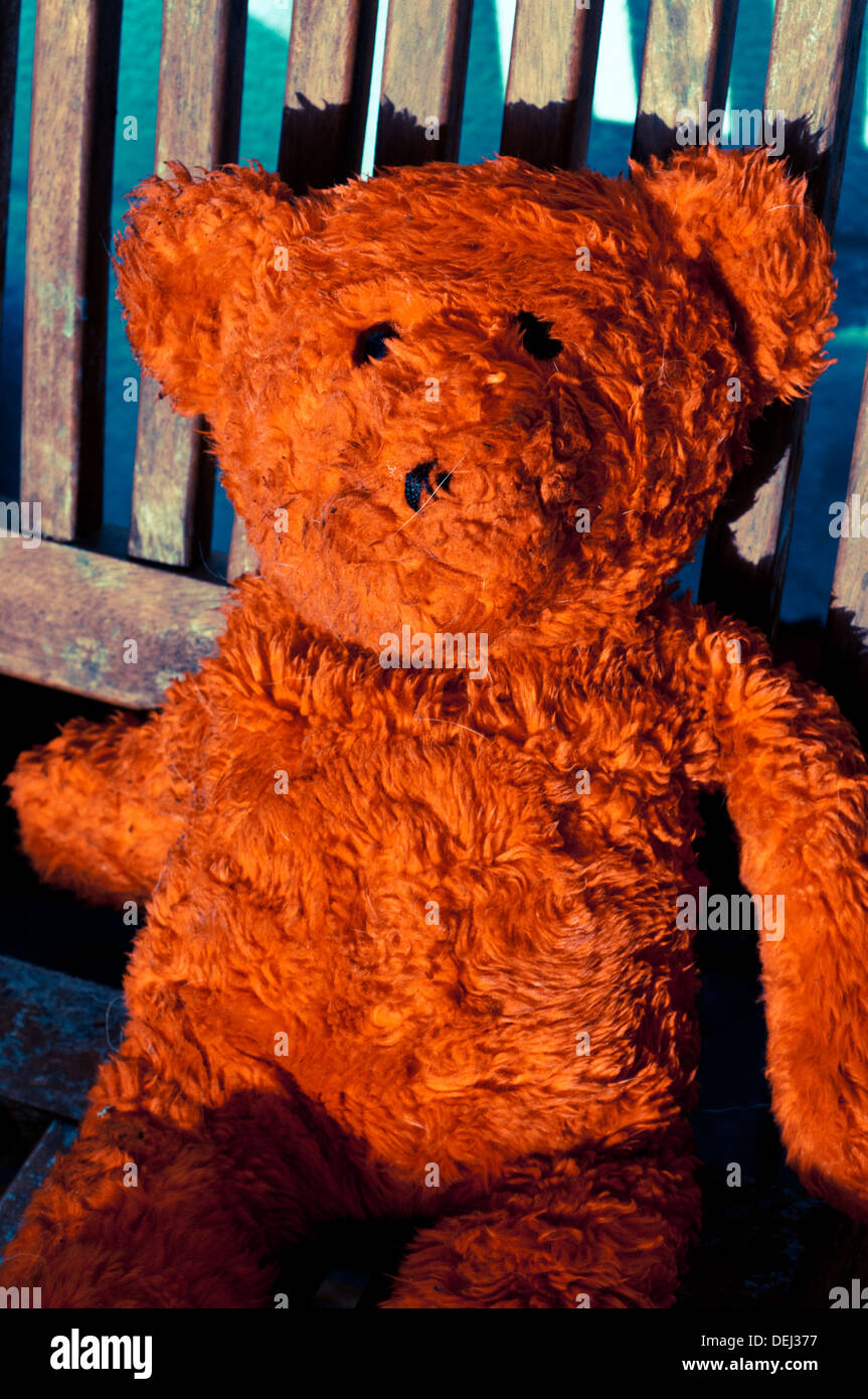 wet red teddy bear Stock Photo - Alamy
