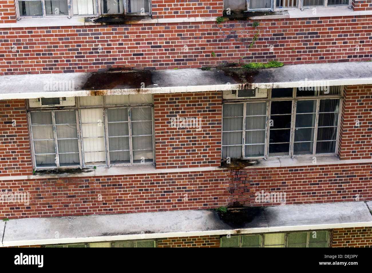 Masonry wall concrete stained mold hi-res stock photography and images ...