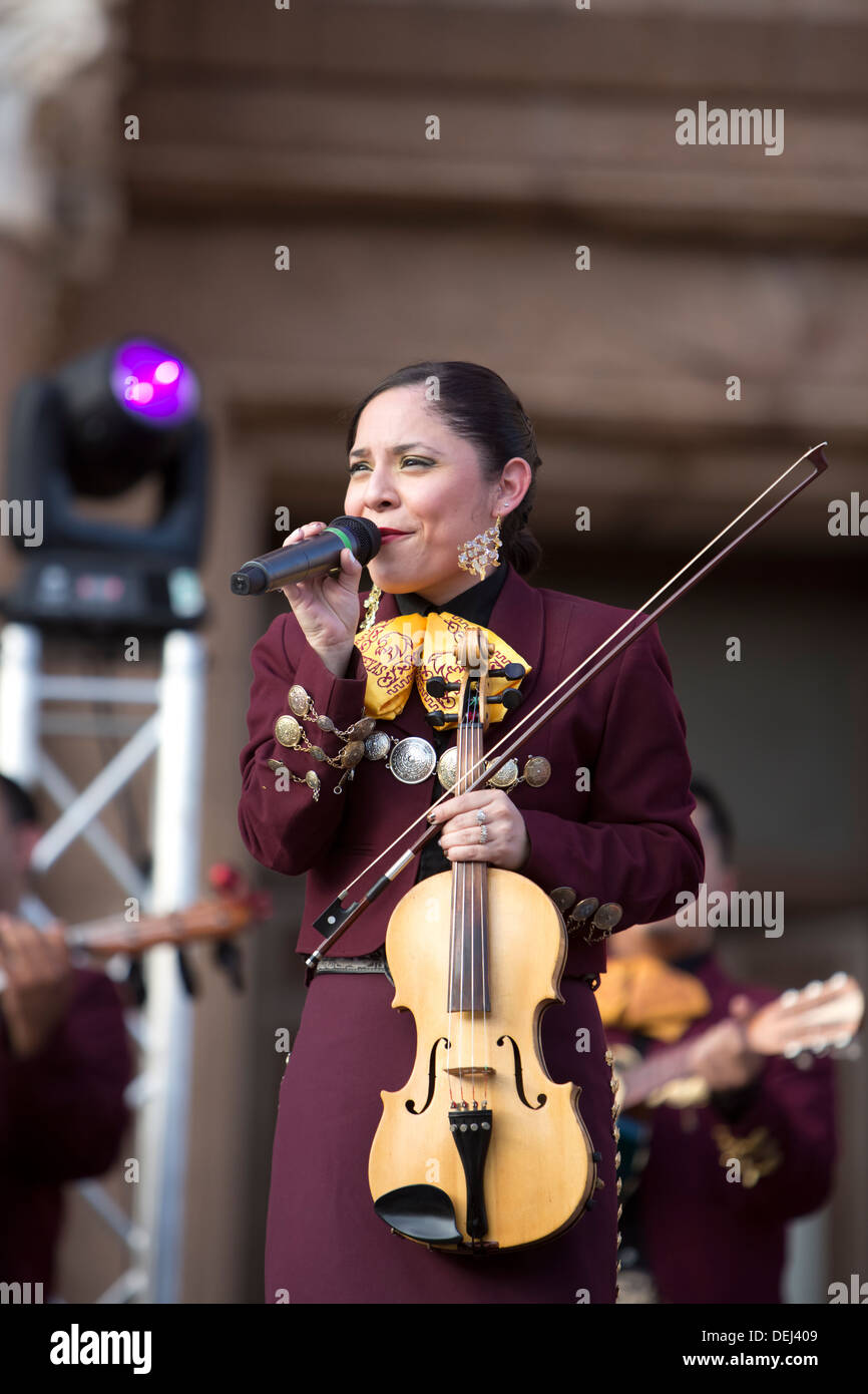 Mexican Independence day celebration included female Hispanic violin ...