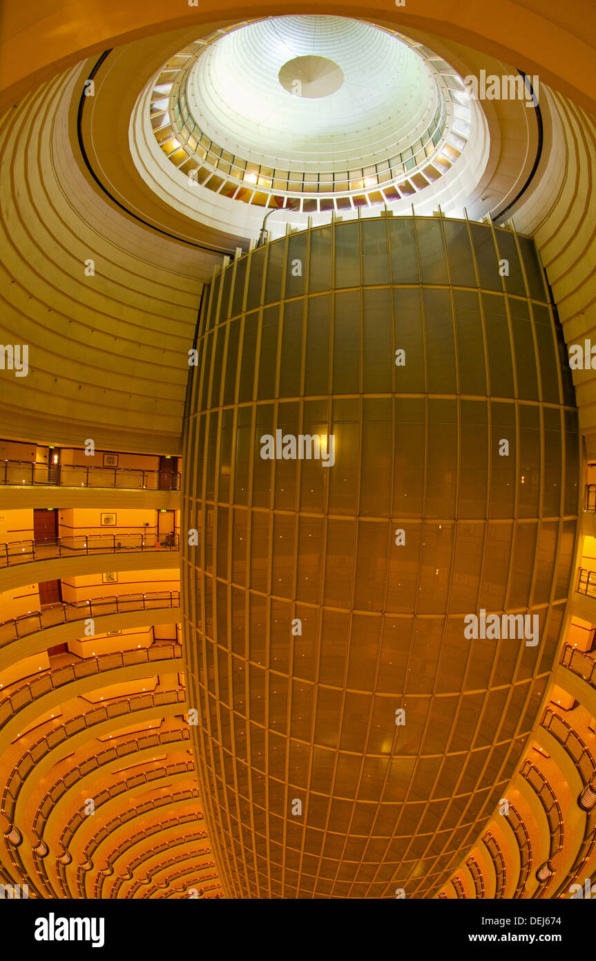 Shanghai Tower Atrium High Resolution Stock Photography and Images - Alamy
