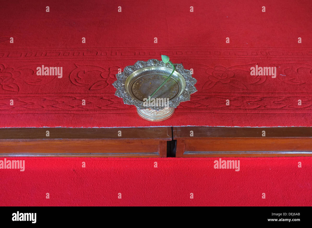 Buddhist lotus flower hi-res stock photography and images - Alamy