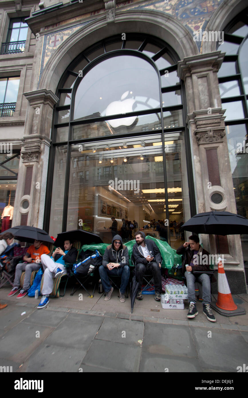 London, UK. 19th Sep, 2013. Apple fans camp outside the flagship store ...