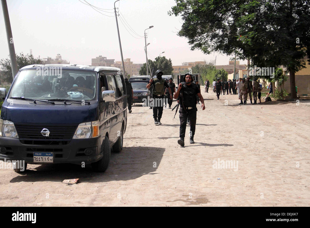 Cairo, Cairo, Egypt. 19th Sep, 2013. Egyptian security forces stand ...
