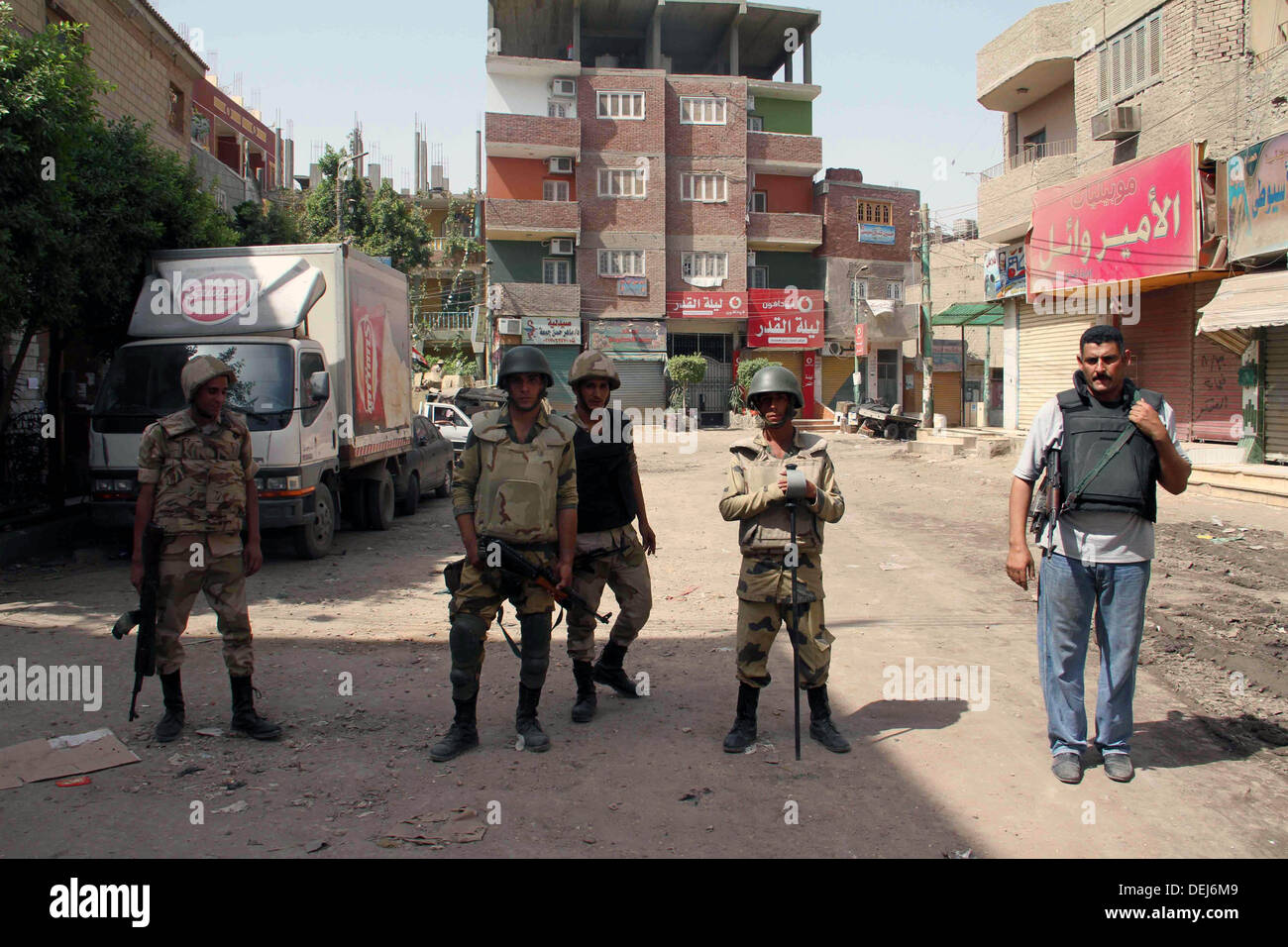 Cairo, Cairo, Egypt. 19th Sep, 2013. Egyptian security forces stand ...