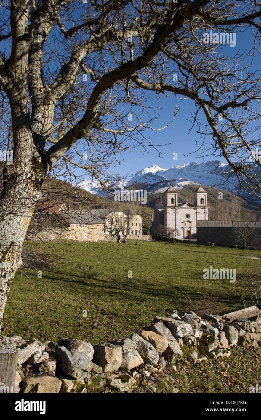 Parque regional de picos de europa hi-res stock photography and images ...