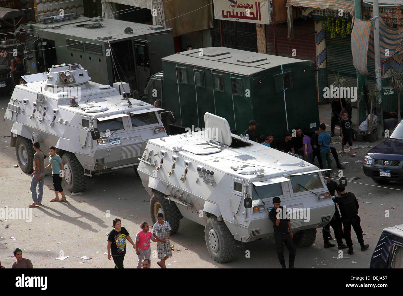 Cairo, Cairo, Egypt. 19th Sep, 2013. Egyptian security forces stand ...