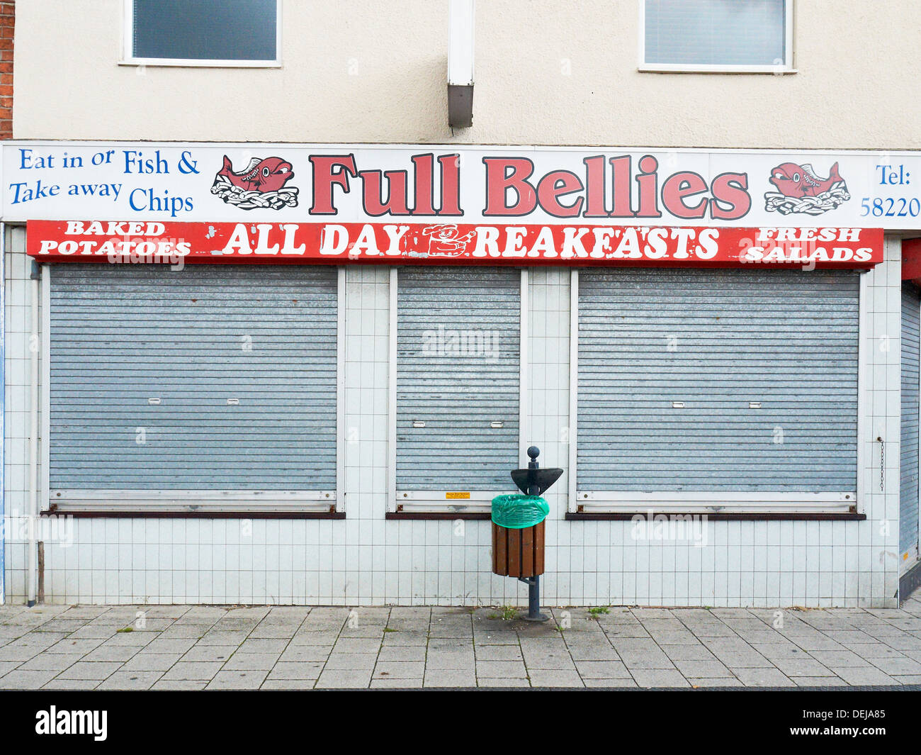 Fish and chips shop front hi-res stock photography and images - Alamy