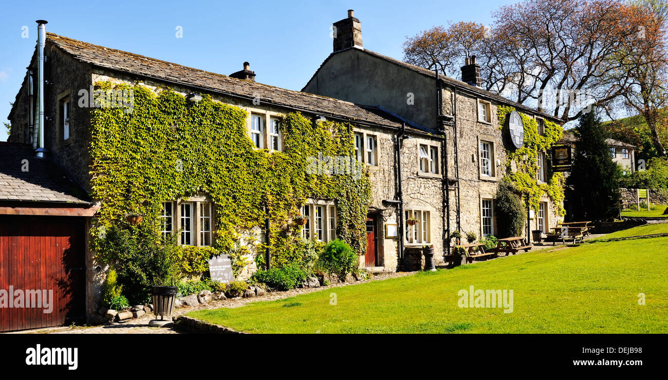 The lister arms, malham hi-res stock photography and images - Alamy