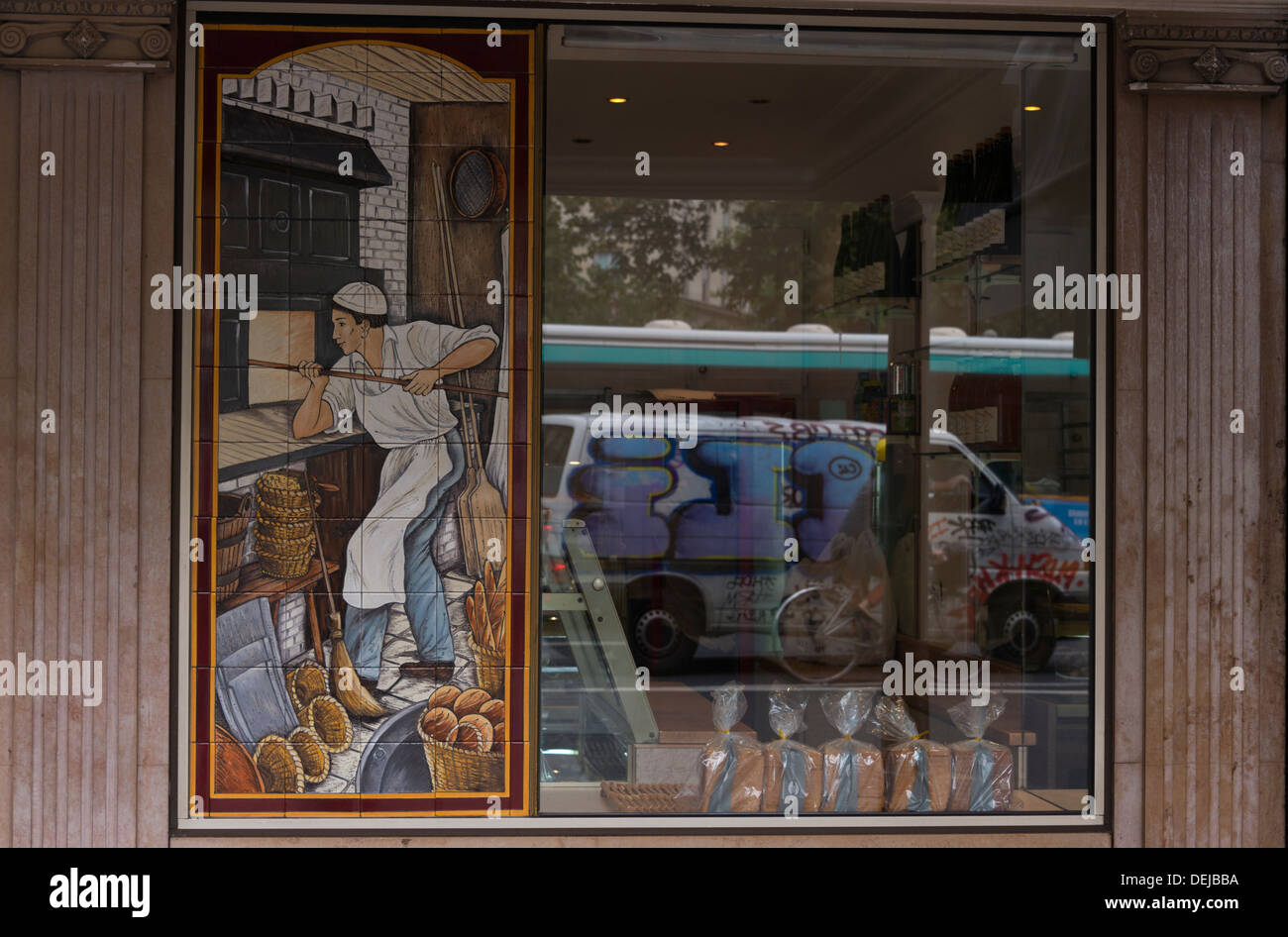 Bakery window and paris hi-res stock photography and images - Alamy
