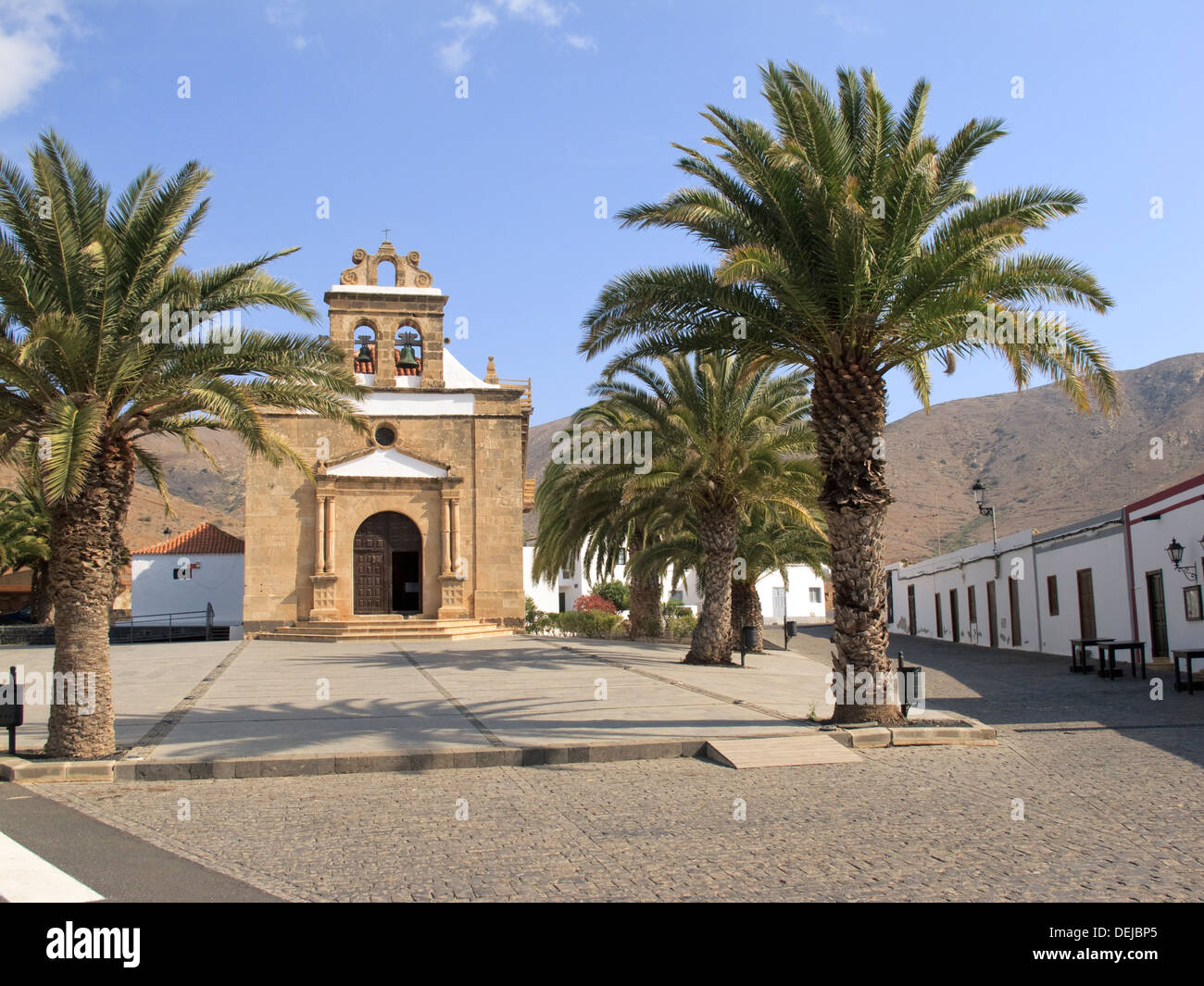 Santuario de la virgen de la pena hi-res stock photography and images ...