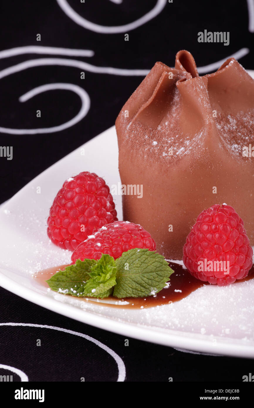 Fancy desert hi-res stock photography and images - Alamy