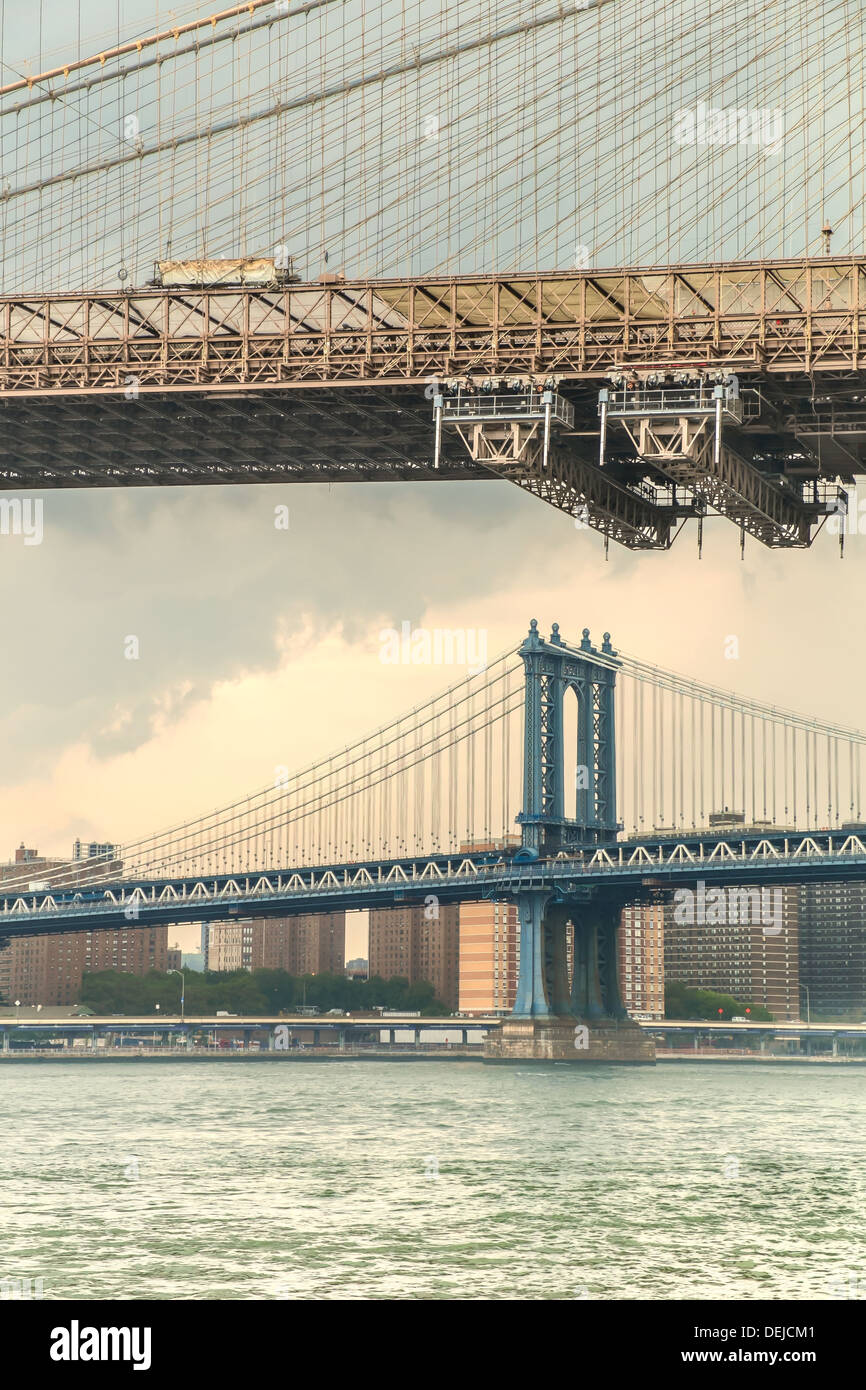 Bridge overhead hi-res stock photography and images - Alamy
