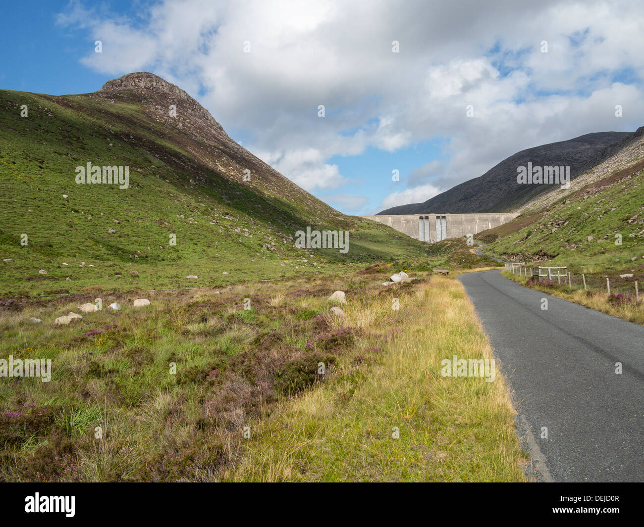 Ben crom reservoir hi-res stock photography and images - Alamy