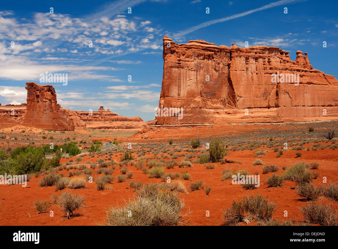 Valley national park desert scenes hi-res stock photography and images ...