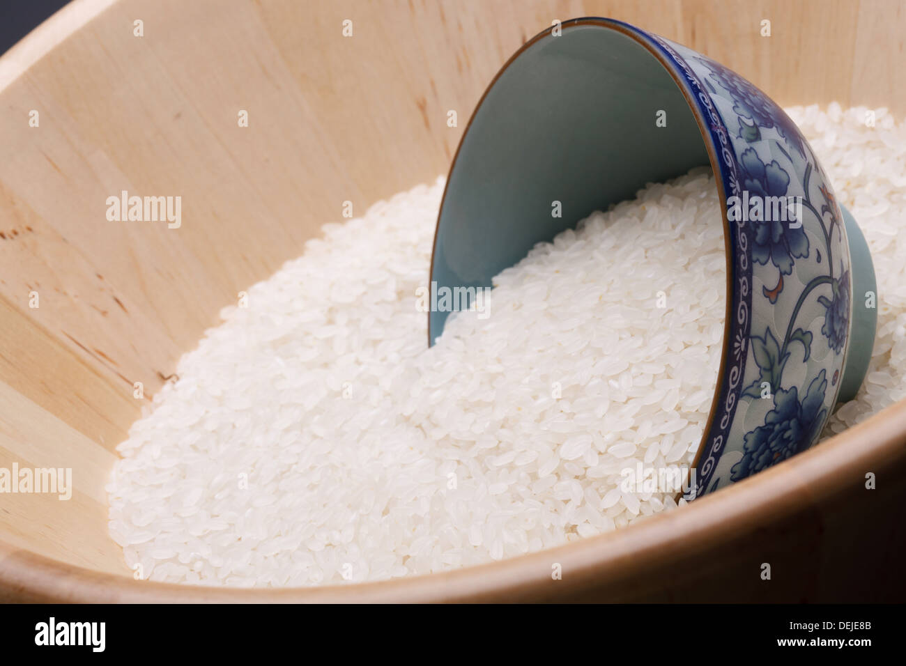 Pouring rice container hi-res stock photography and images - Alamy