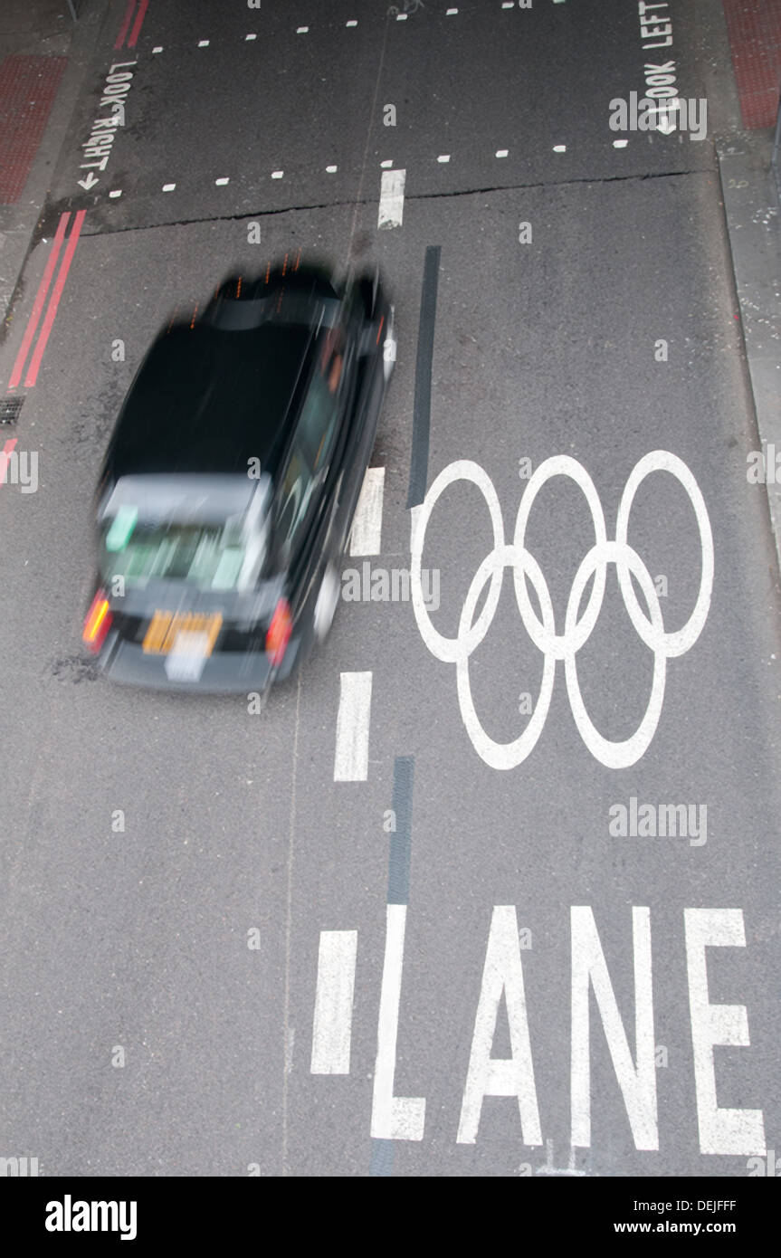 Taxi lane hi-res stock photography and images - Alamy