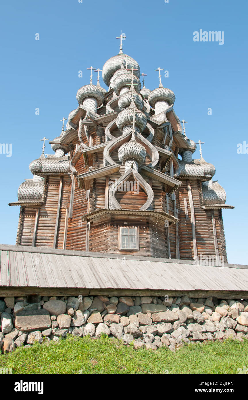 Wooden churches on island Kizhi on lake Onega, Russia Stock Photo - Alamy