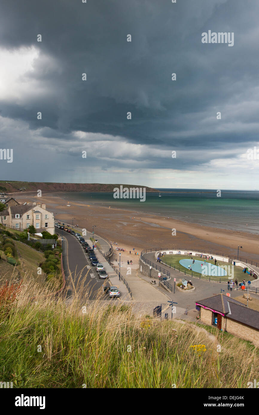Filey sea front Stock Photo - Alamy