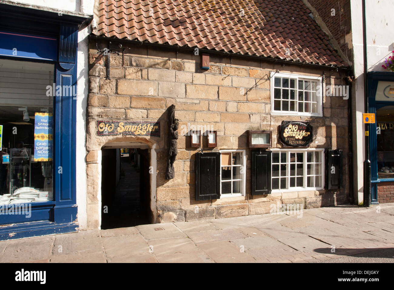 Old smuggler whitby hi-res stock photography and images - Alamy