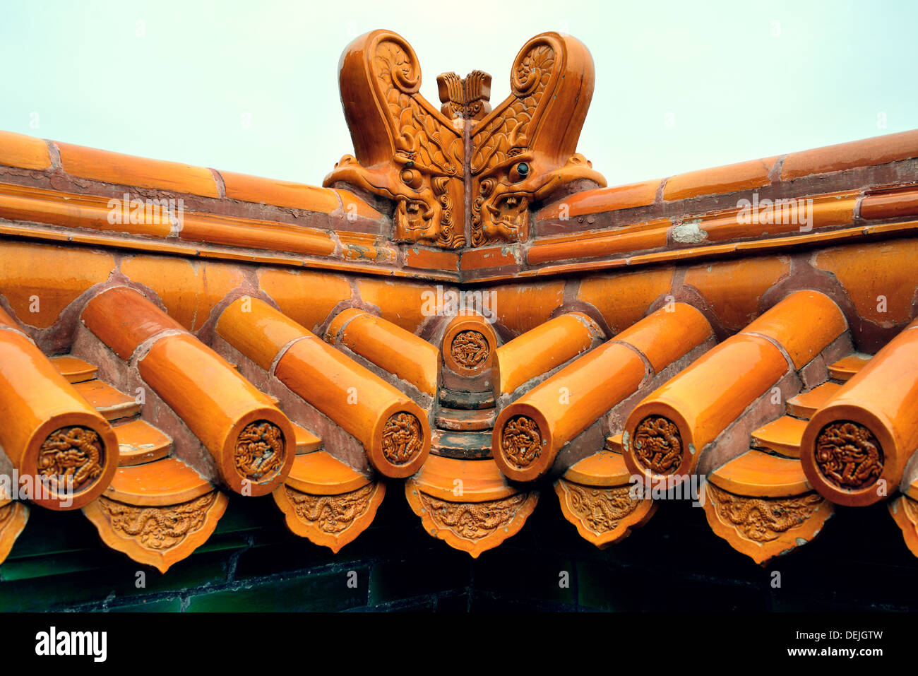 Old roof of Chinese buildings with beautiful pattern in Beijing Stock ...