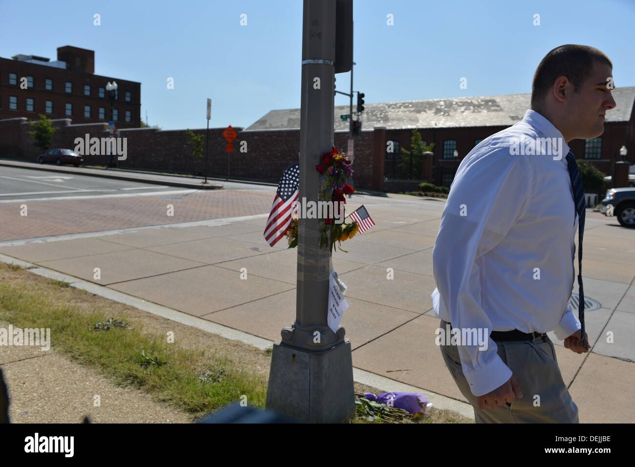 Informal memorial hi-res stock photography and images - Alamy