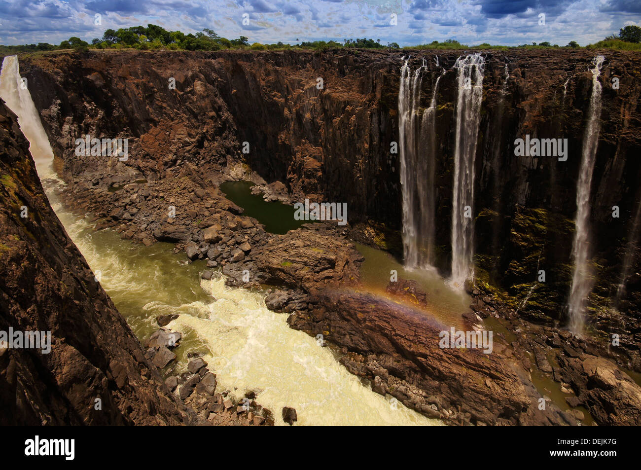 Rainbow falls or waianiwaniwa hi-res stock photography and images - Alamy
