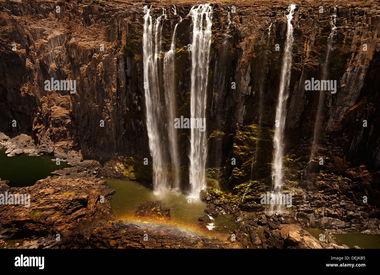 Rainbow falls or waianiwaniwa hi-res stock photography and images - Alamy