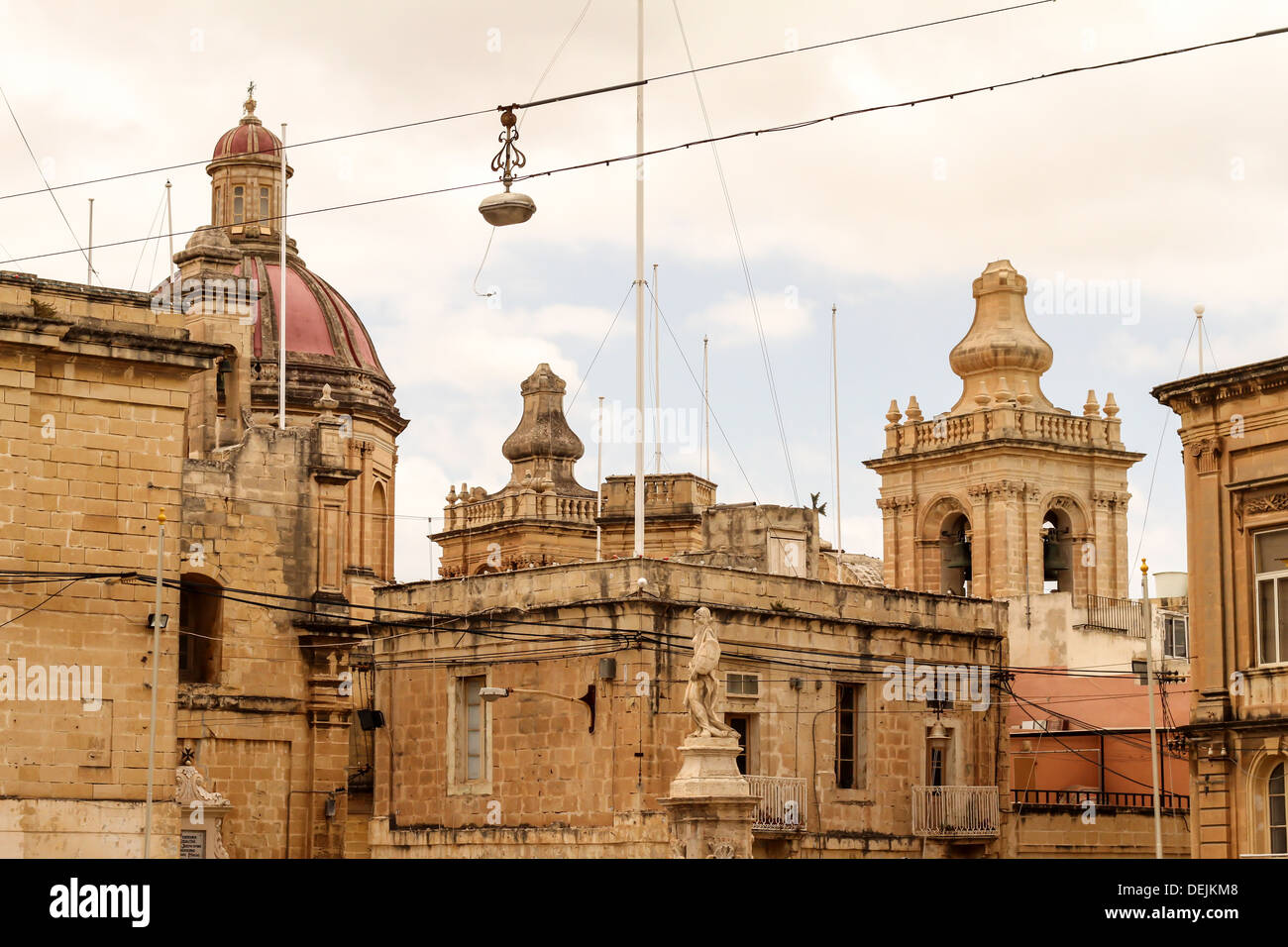 Architecture in Birgu (Vittoriosa), Malta Stock Photo - Alamy