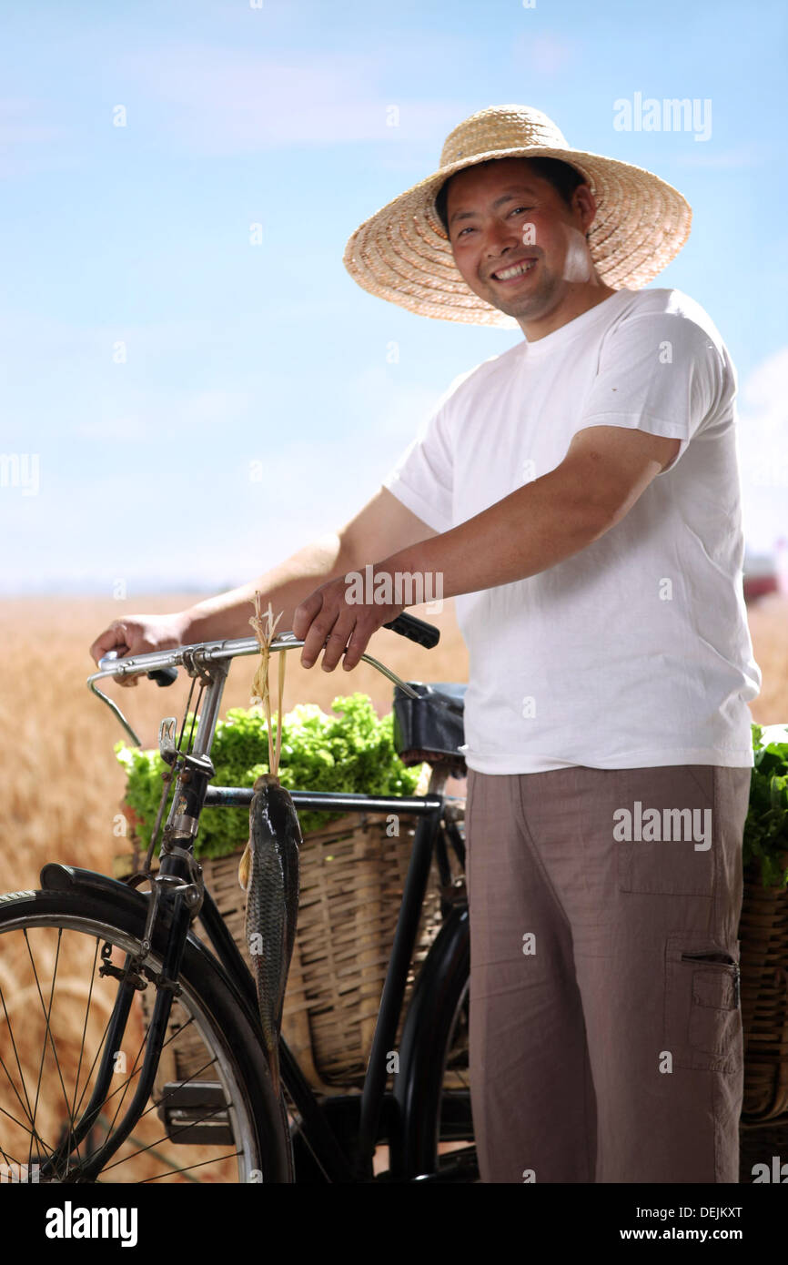 Farmer bike hi-res stock photography and images - Alamy