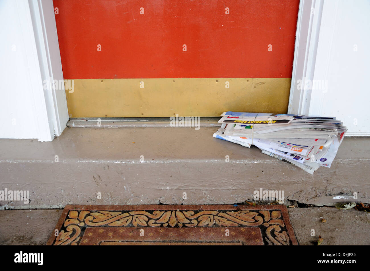 Pile of junk mail hi-res stock photography and images - Alamy