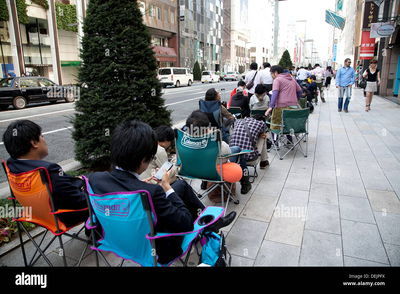 Tokyo, Japan. 20th Sept, 2013. More than seven hundred people line up ...
