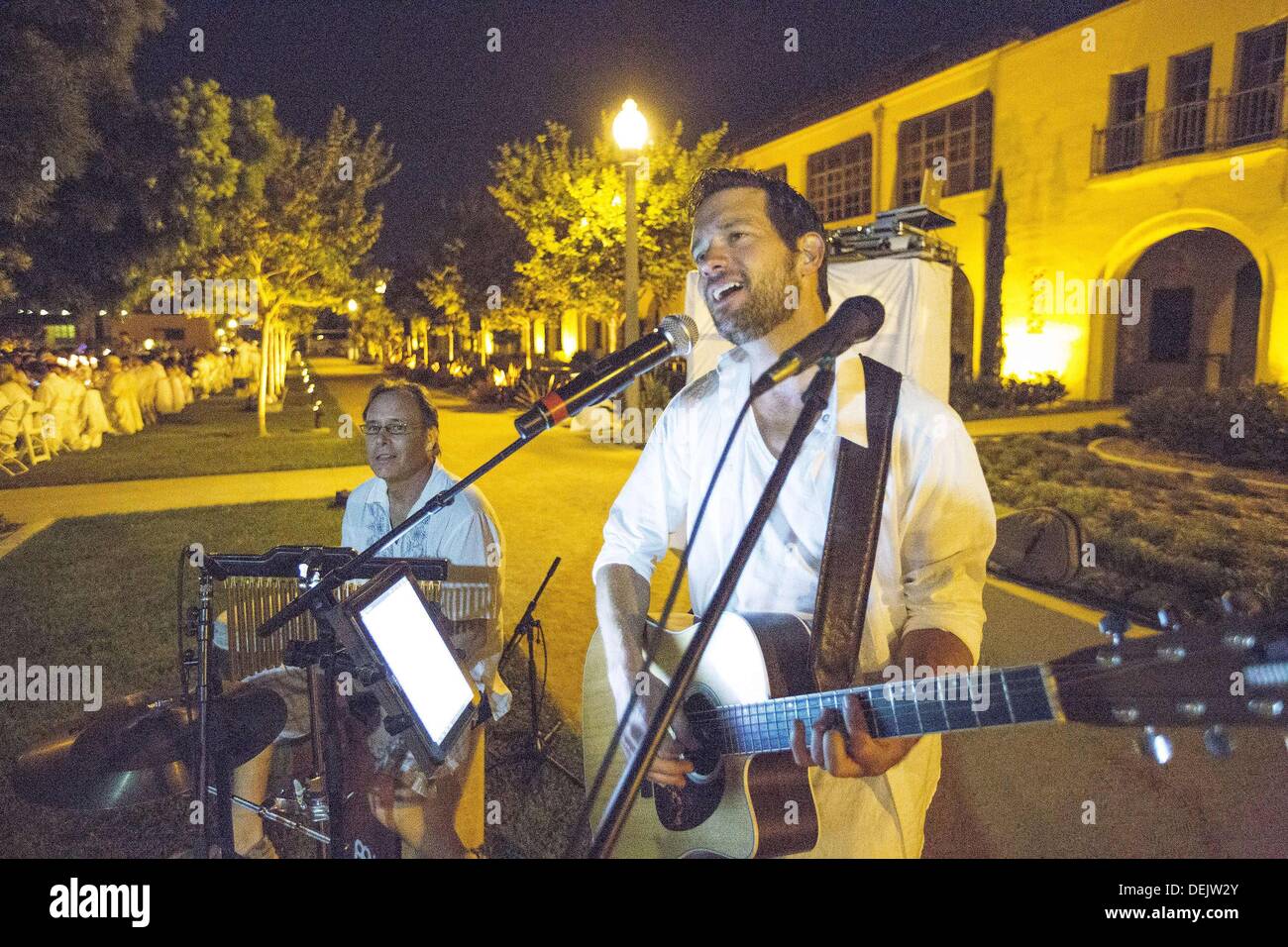 Jeffrey daniel singer hi-res stock photography and images - Alamy