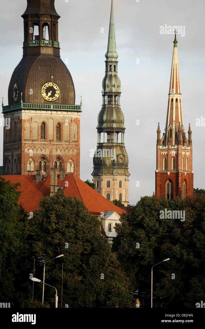 Cathedral doms hi-res stock photography and images - Alamy